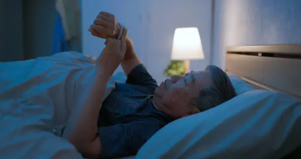 Sering Terbangun di Tengah Malam? Kenali Penyebab dan Cara Mengatasinya! LIFESTYLE - Harnas.id